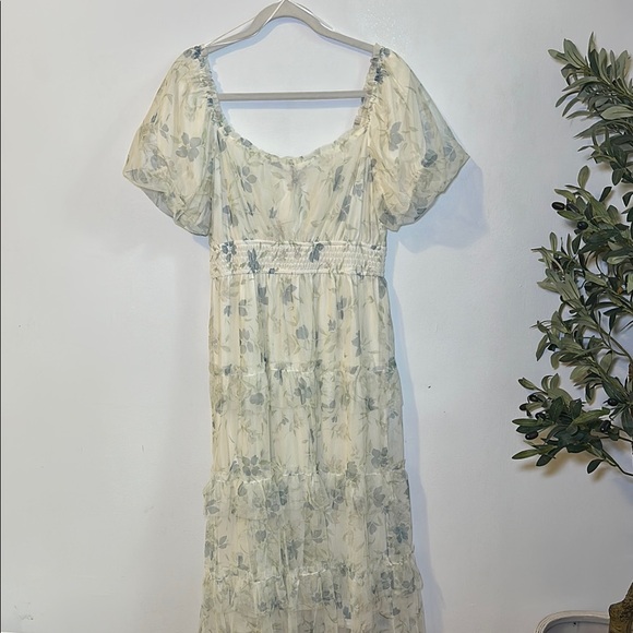 Moon River | Dresses | Moon River Cream And White Flutter Sleeve Maxi ...